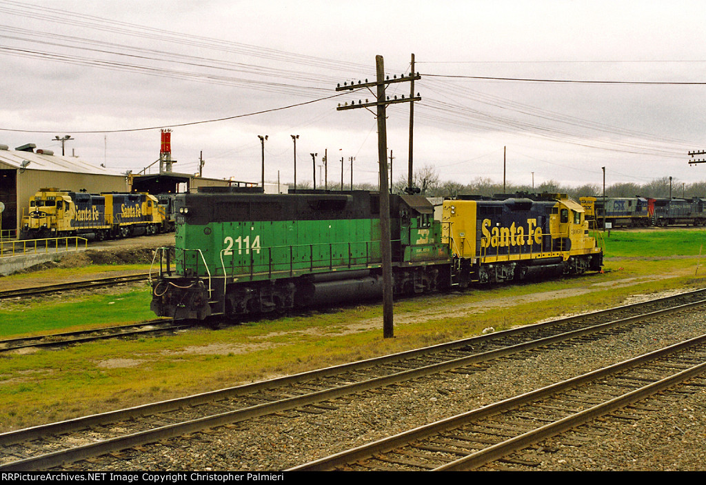 BN 2114, ATSF 3060, and ATSF 2710